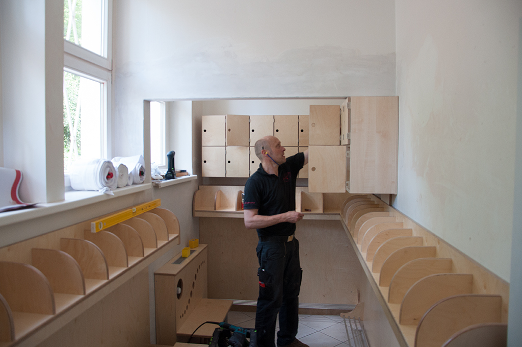 Krippen-Garderobe – Holzwerkstatt